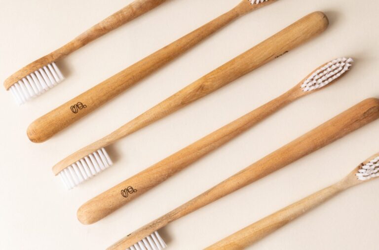 How Plastic-Free Toothbrushes Can Improve Your Oral Health - I Sky Worth